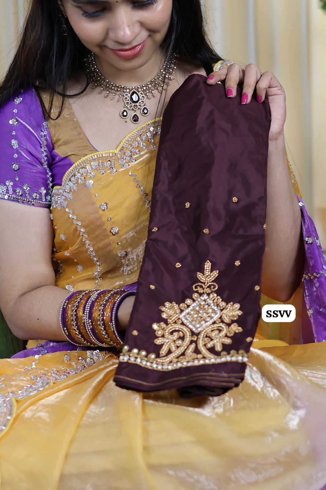 Aari blouse unstitched Ⓜ️😍 – Rishi Boutique