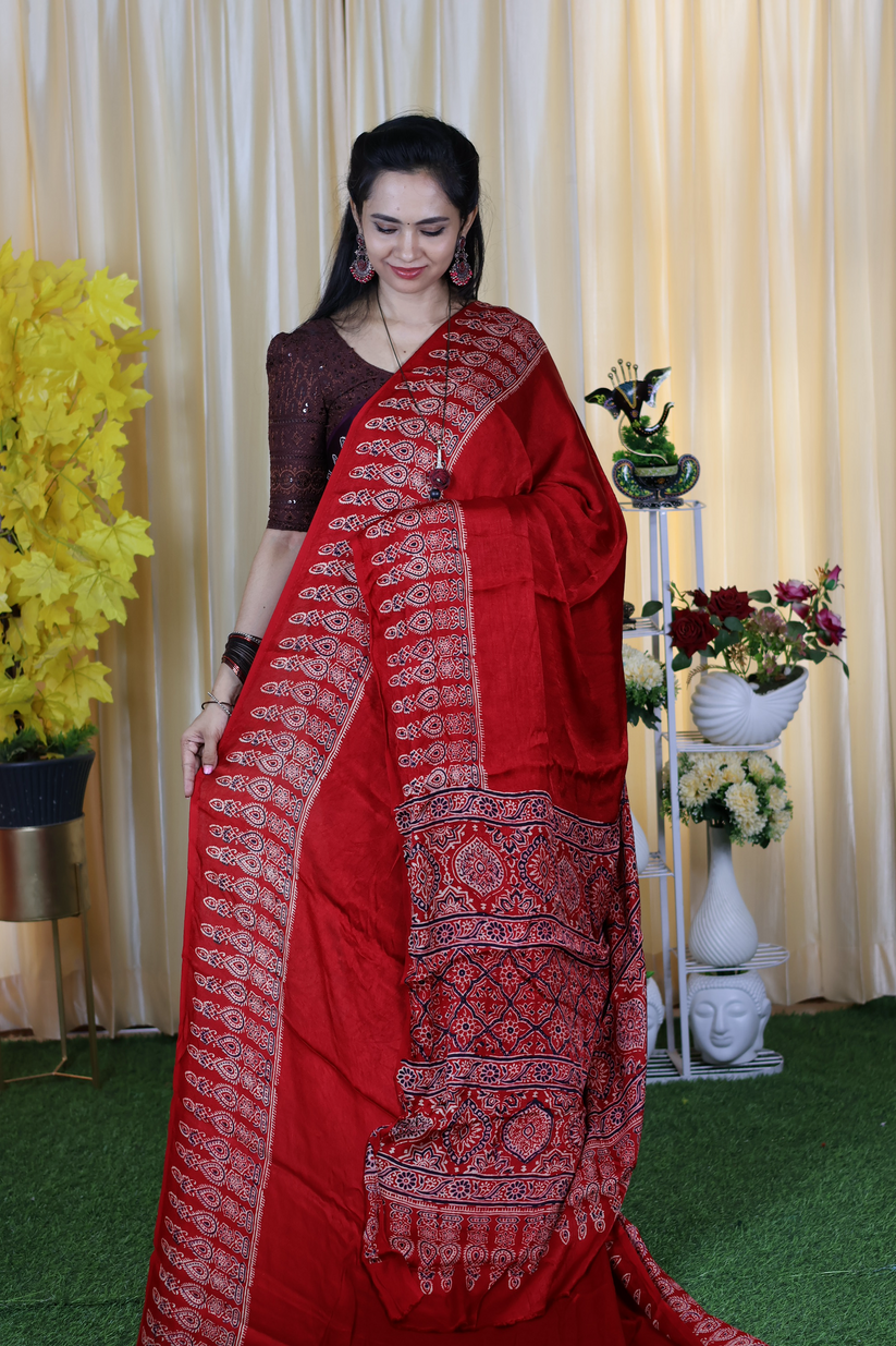 Aadi offer🌹Pure modal silk with ajrak print 😍 – Rishi Boutique